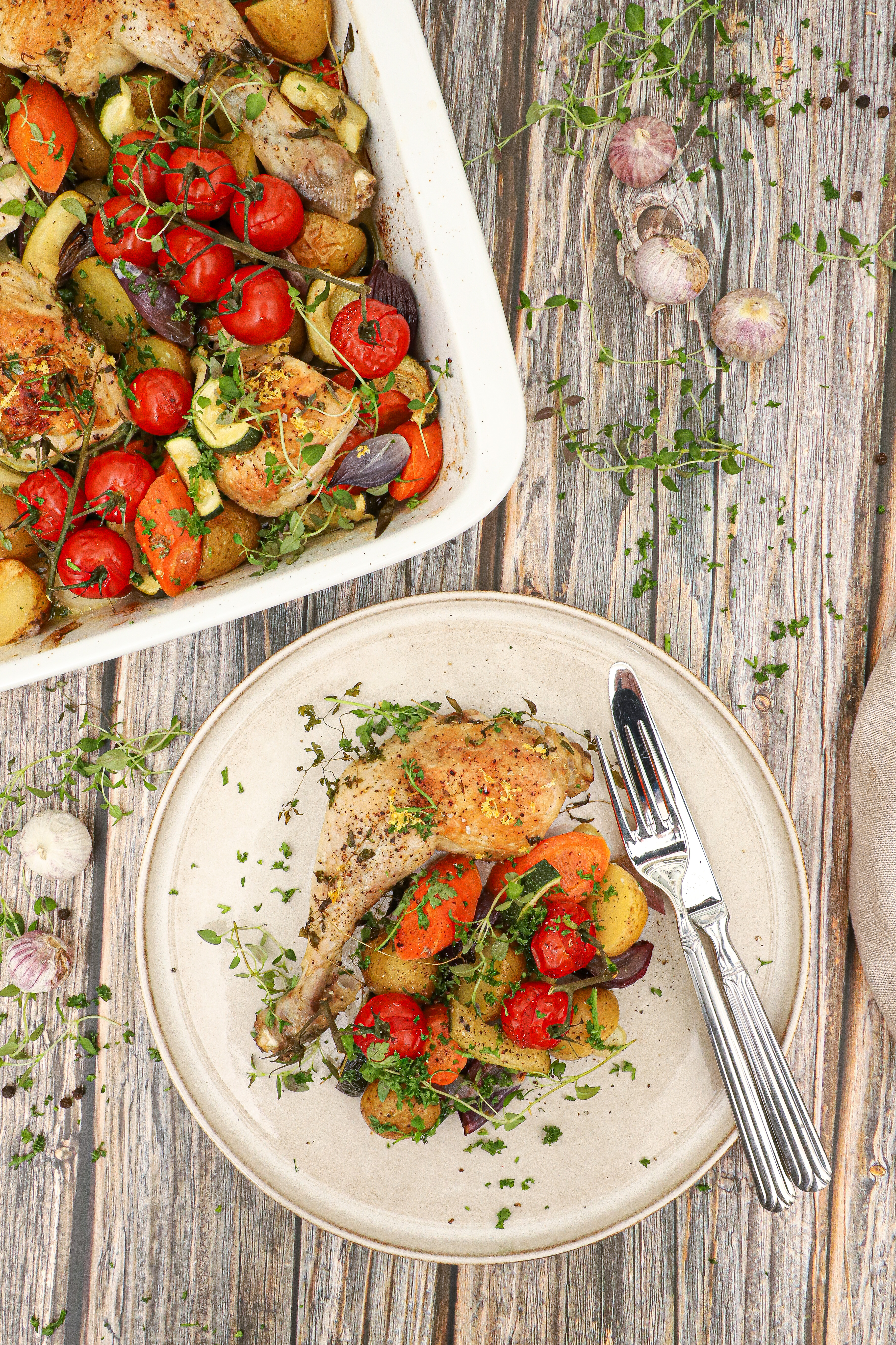 Kylling opskrift med grøntsager - helstegt kylling - se her