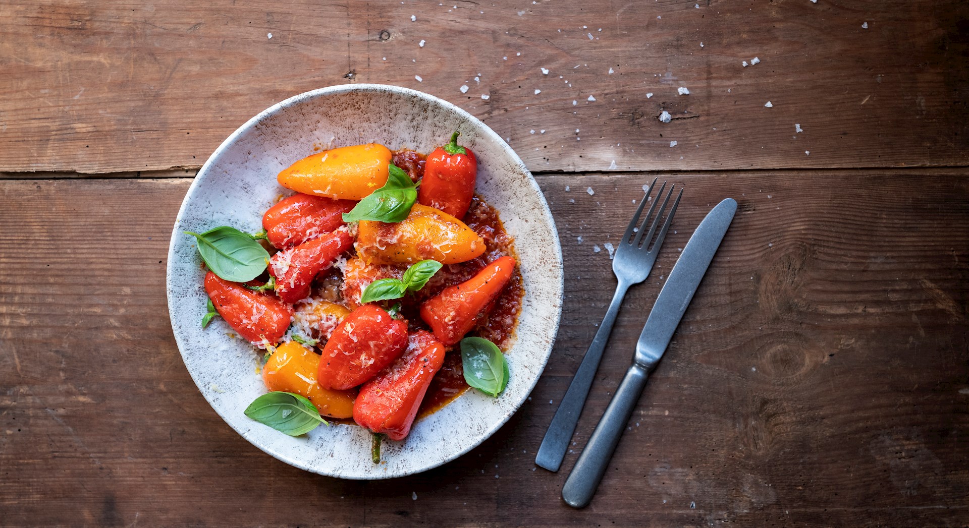 Vegetar Opskrift »Stegte Snackpebere Med Parmesan«