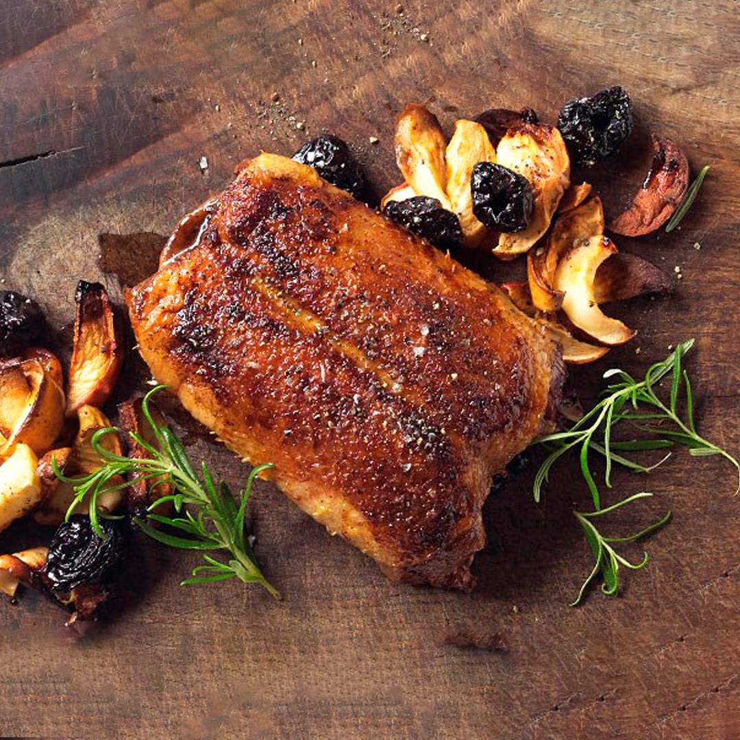 Andesteg med æbler og svesker - saftig og god - se opskriften