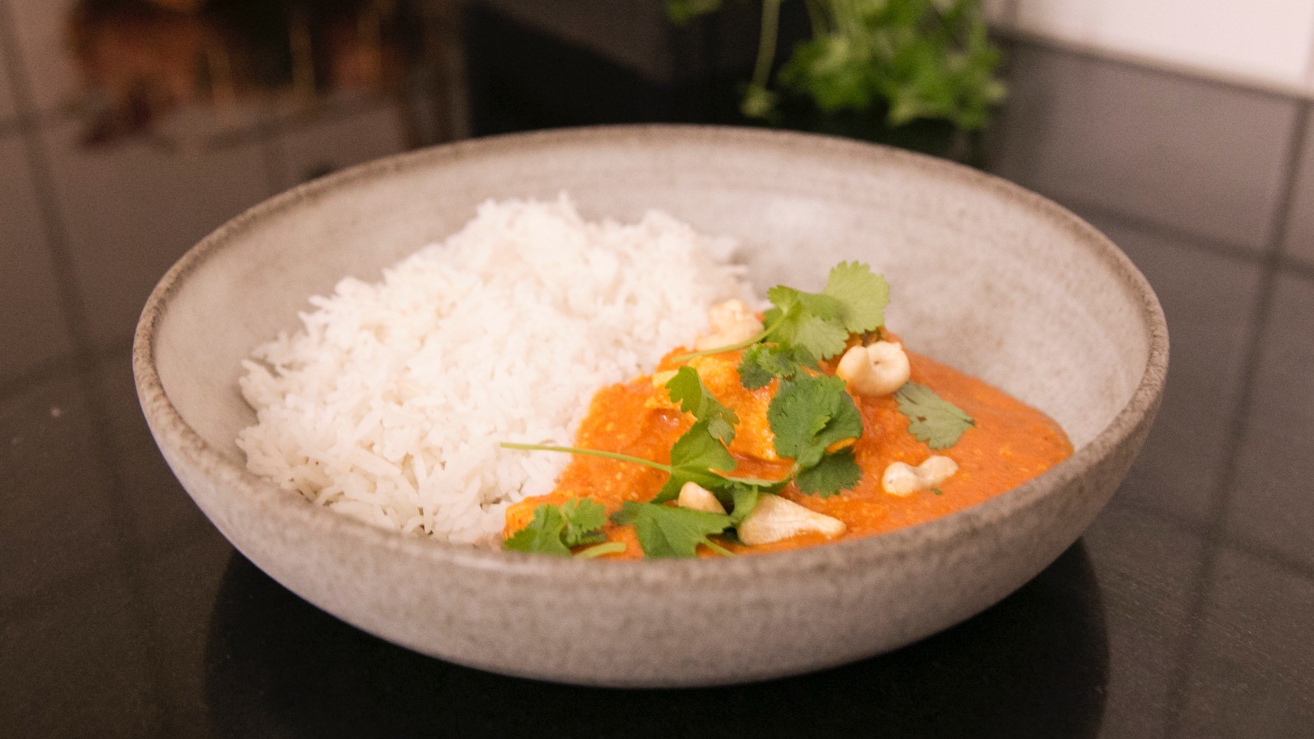 Butter Chicken • Se Video Opskriften på en Lækker og Smagfuld Butter ...